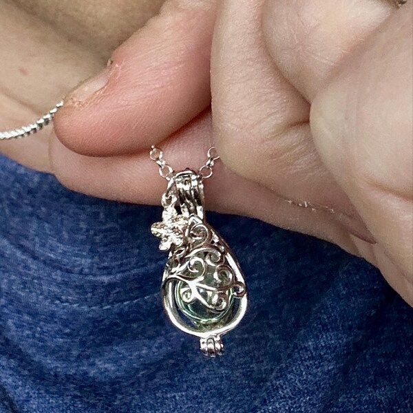 Aurora Borealis Locket Pendant | Pretty Keepsake Jewelry Gifts for Any ...