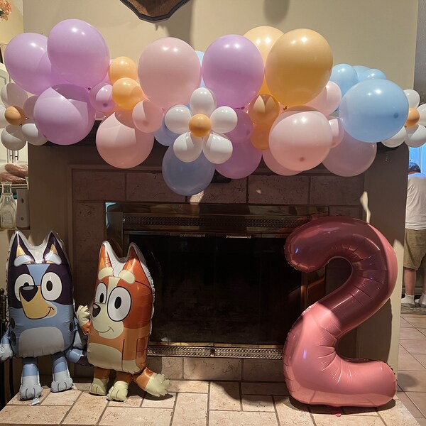 Licensed Bluey by Anagram Blue Dog Birthday Pastel Balloon Garland ...