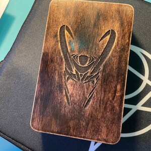 Personalized Dice Box, Wyvern Dice Vault for RRG, Wooden Dice Holder ...