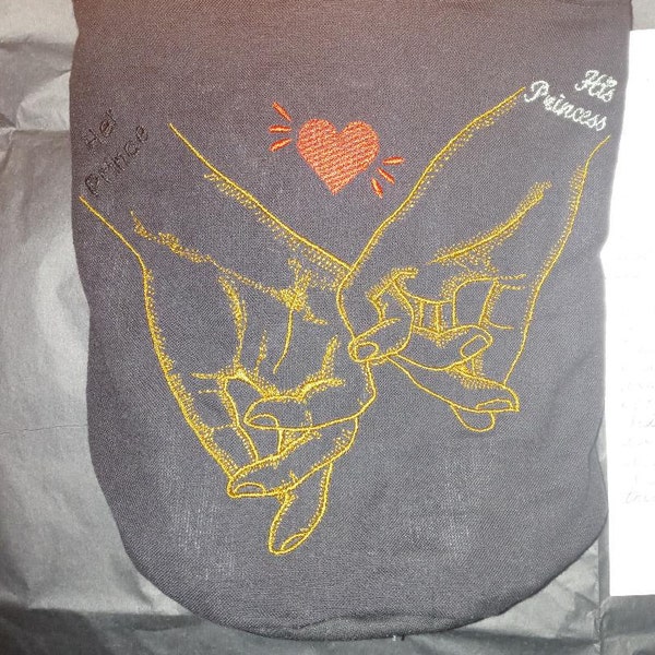 Couple in Love Hold Hands Embroidery Design - 4 Sizes - Etsy