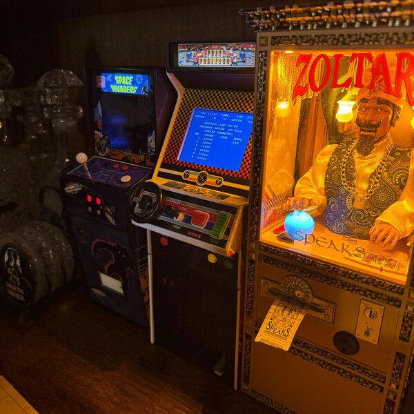 Space Paranoids Themed Coin Pusher. 1:6 / Sixth Scale. Great for ...