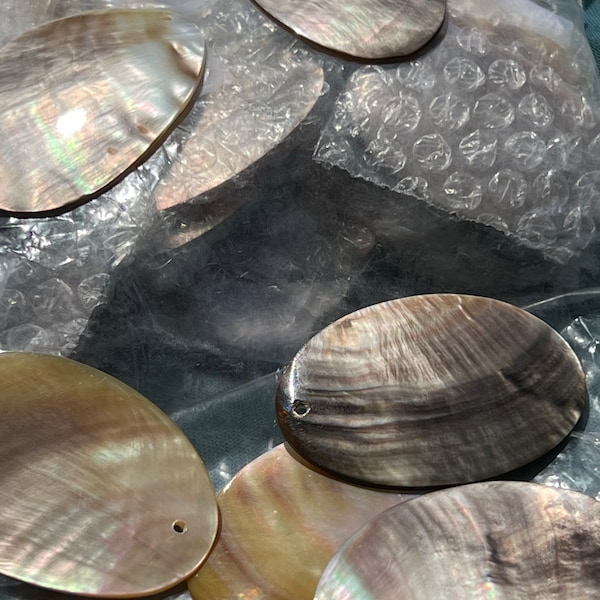 Blister Pearl Shell Pendants. Freeform Shell Pearl Pendants. Natural ...