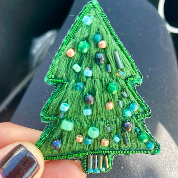 Christmas Tree Brooch, Christmas Ornament Pin - Etsy