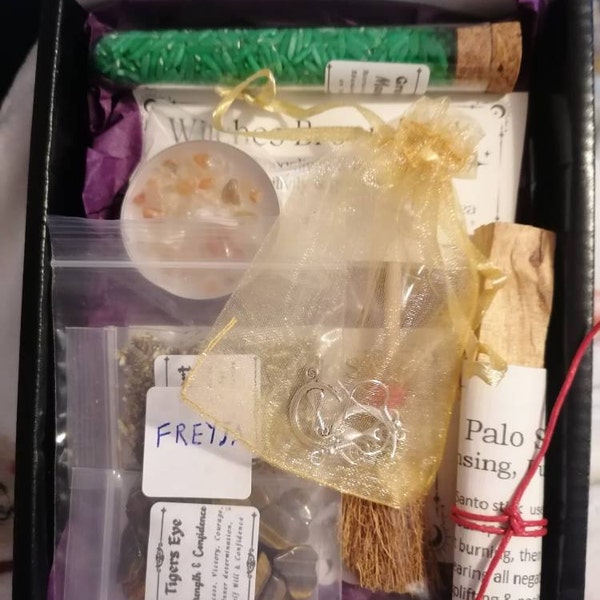 Selene Altar Tin, Goddess of the Moon Selene Shrine Tin, Selene Decor ...