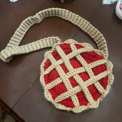 Cherry Pie Purse Crochet Pattern Cottagecore Nature Woodland Aesthetic ...