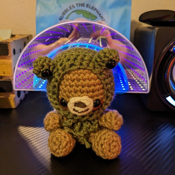 DIGITAL PATTERN of Amigurumi Duck With a Frog Hat Small Plush Duck Frog Keychain Pattern Pdf ...