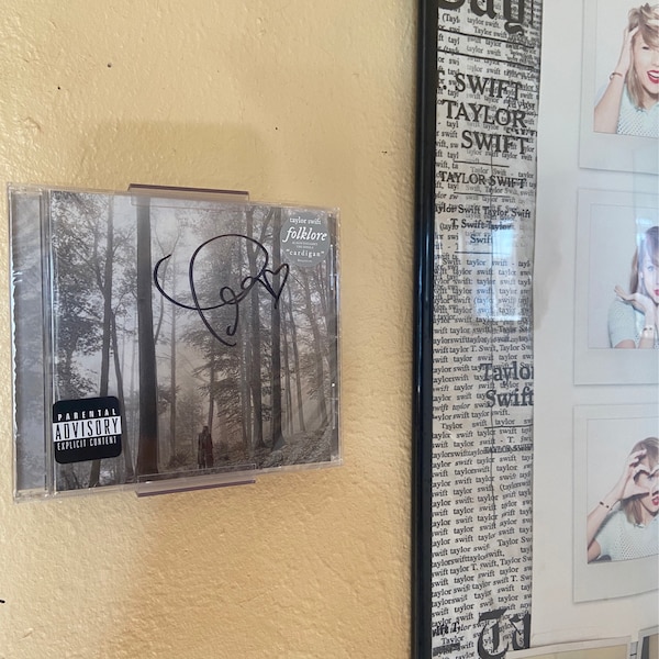 Cdmount™ CD, License Plate and 8 Track Wall Frame Display & Shelf Stand ...