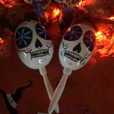 Metallic Gold & Silver Maracas pair - Etsy