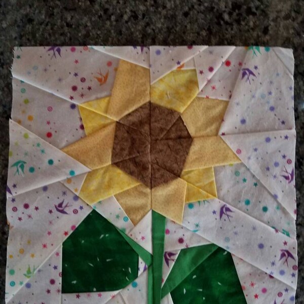 Sunflower Paper Pieced Quilt Block Pattern - 2 Sizes! - Etsy