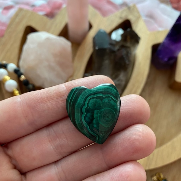 Malachite Heart - Malachite Stone - Crystals and Stones - Heart Chakra ...