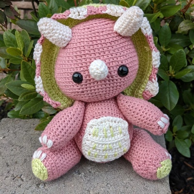CROCHET PATTERN AMIGURUMI: Kyo the Baby Triceratops english/français ...