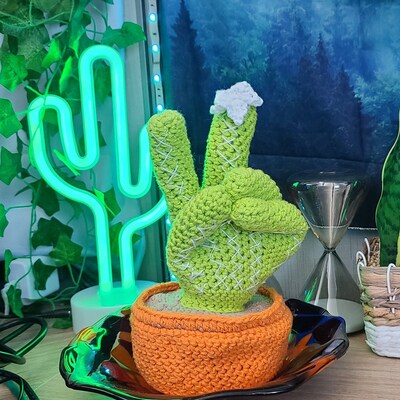 Cactus Hand CROCHET PATTERN / Amigurumi Cactus PDF English - Etsy