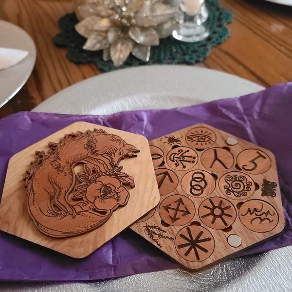 Blank White Oak Crescent Moon Card Holder; Tarot Card Stand; Wood ...