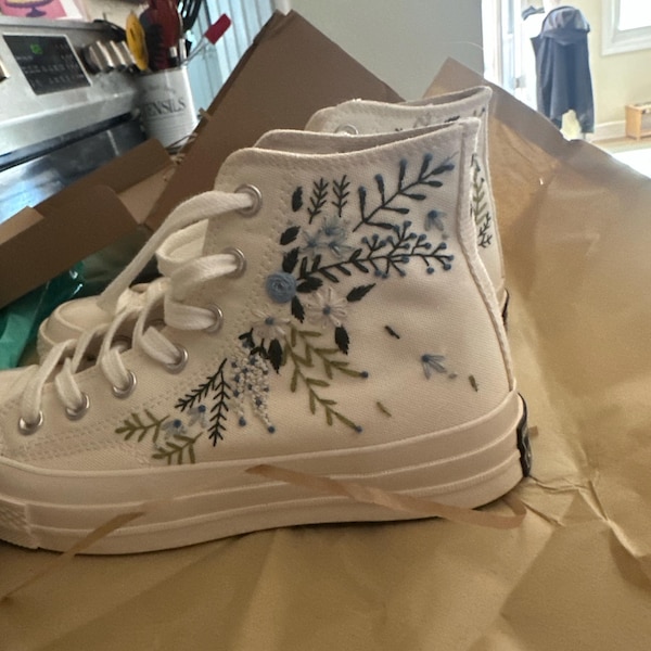 Custom Embroidered Wedding Converse, White Flowers Embroidered Sneakers ...