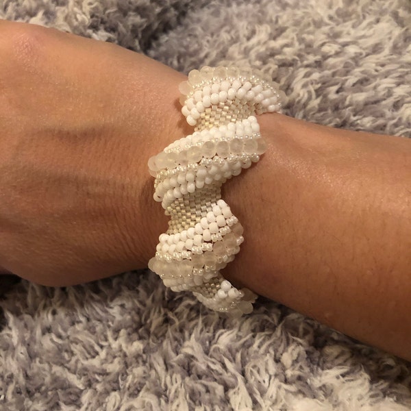 Seed Bead Bracelet Pattern - Beaded Rope Pattern - Tubular Herringbone ...