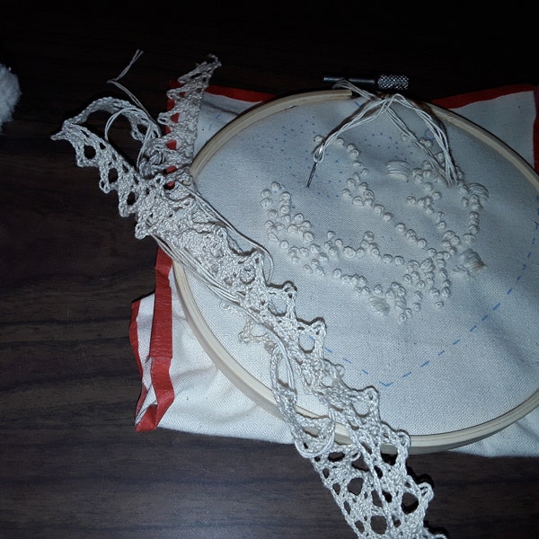 Chicken Scratch Teneriffe Embroidery Snowflaking Kit Lace Edged Pillow ...