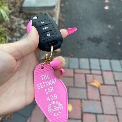 Getaway Car Keychain in Pink Motel Keychain Vintage Hotel Tag Cute ...