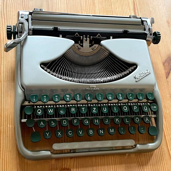 Triumph Norm - Vintage Typewriter From 1957 With Aluminium Case With ...