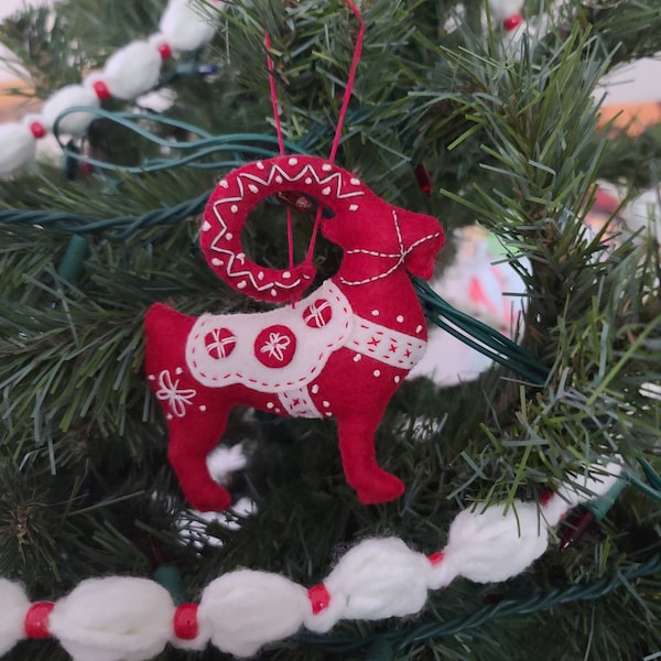 Christmas Goat Sewing Pattern, Felt Julbock PDF SVG Pattern, Christmas ...