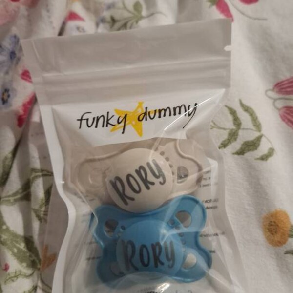TOMMEE TIPPEE 2-pack Personalised Dummy Pacifier Soother, Symmetrical ...
