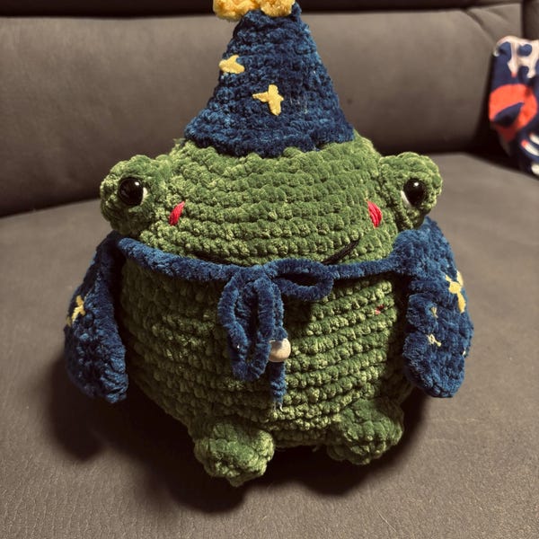 Jumbo Wizard Frog Crochet Pattern / Chunky Crochet Wizard Mage / US PDF ...