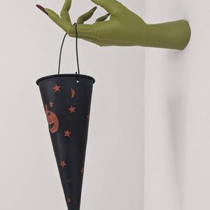 Green and White VHS Horror Movie Rental Sticker Wall Plaque VHS Movie ...