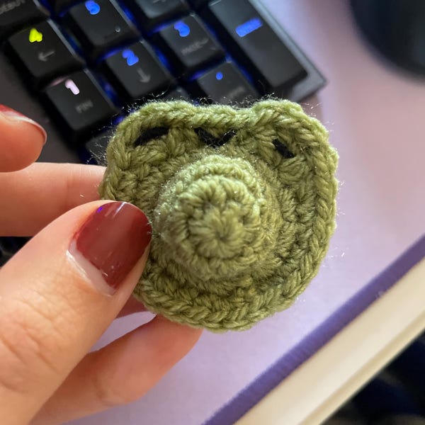 Mobius/ Infinity Loop Crochet Fidget Toy. Pick Your Own Colour and ...