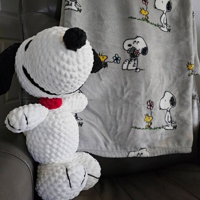 Snoopyy Peanuts Crocheted Plushie Kid Friendly Animal Plush Amigurumi ...