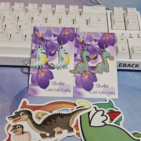 Scary Skull Earrings, Menacing Skeleton Head With Brilliant Red Rose in ...