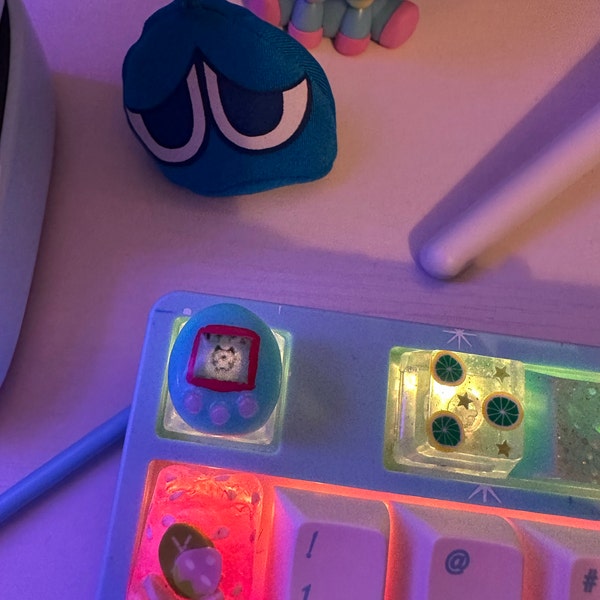 Artisan Cute Sparkly Y2K Tamagotchi Resin Backlit Keycaps, Kawaii ESC ...