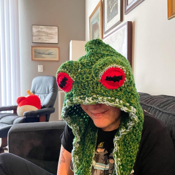 Custom Squeaky Frog Hood - Etsy