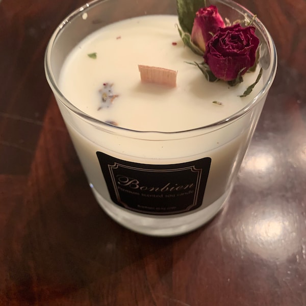 Merry Go Round Crystal Soy Candle// Dry Flower Soy Candle - Etsy