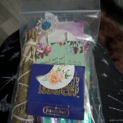 Bone Reader Ritual Oil Bone Reader, Throwing Bones, Throwing the Bones ...