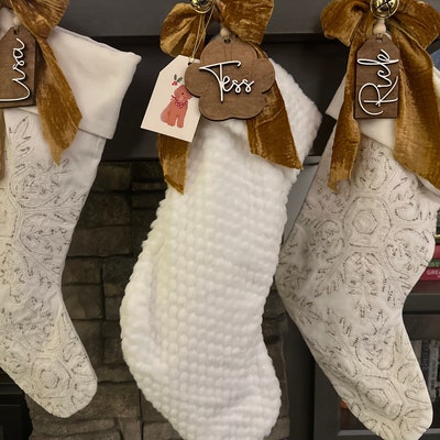 Everyone is Welcome Here Sign, Door Hanger, LGBTQ Art, Pride Gifts ...