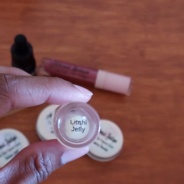 Extra Small Round Stickers for Placing Names of Lip Gloss and Lipsticks ...