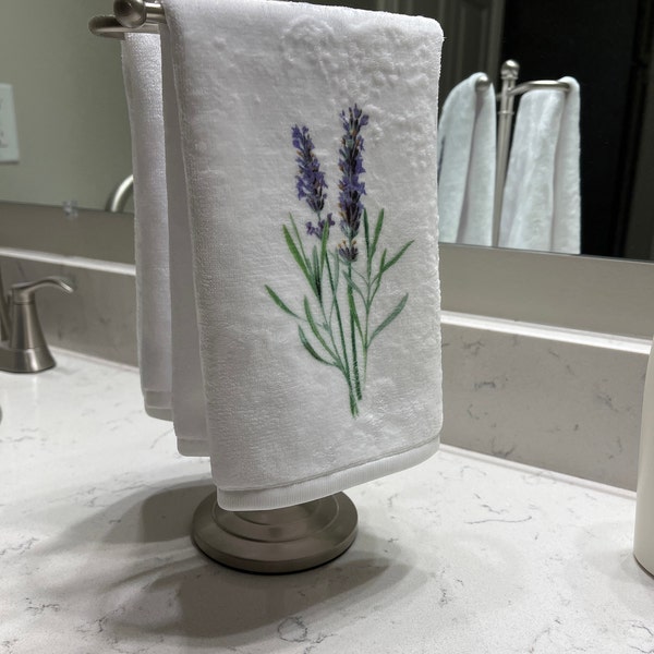 Lavender Sprigs Fingertip Towel, Purple Flower Towel, Floral Tip Towel ...
