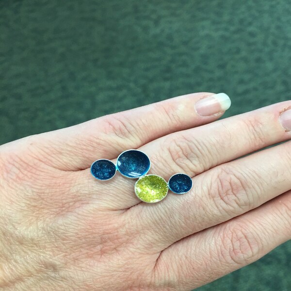 The Hug Statement Engagement Ring Modern Minimal Chic Design Black ...