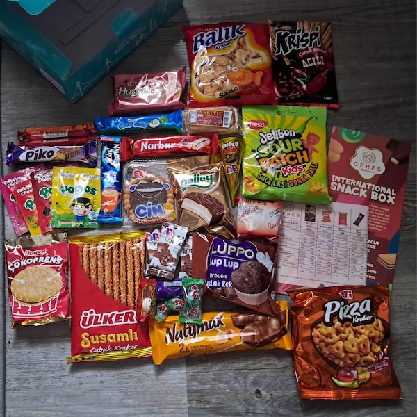 Exotic Snack Box Variety Pack, Premium Foreign Rare Snack Food Gifts ...