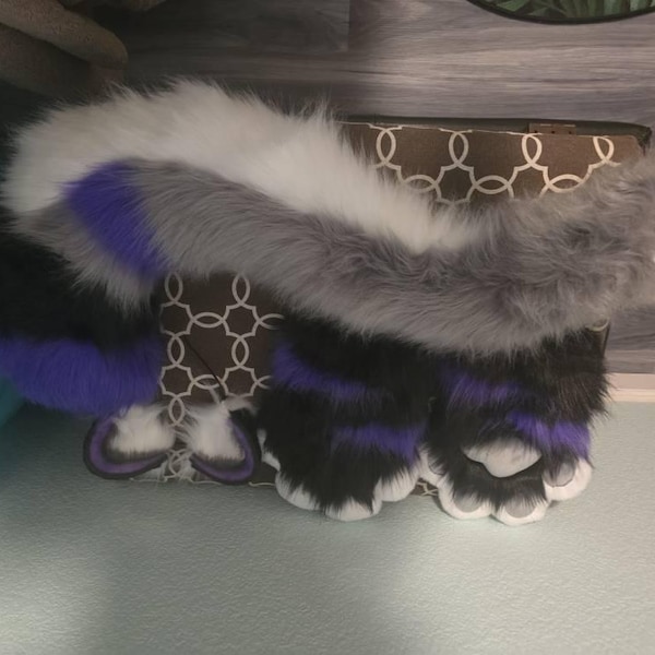 Furry Paws With Star Pattern and Colorful Style | Fluffy Fursuit ...