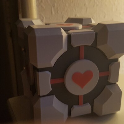 Portal Companion Cube LED Light-up Gift Box, Decor, Gaming Prop ...