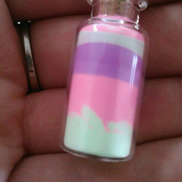 10 2ml Bitty Bottles. Small Glass Bottles With Corks. Small Glass Jars With Lids. Miniature ...