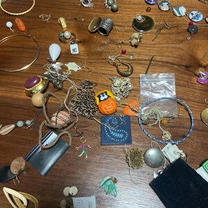 Vintage to Mod Broken Craft Costume Jewelry Lot 1 Pound - Etsy Canada