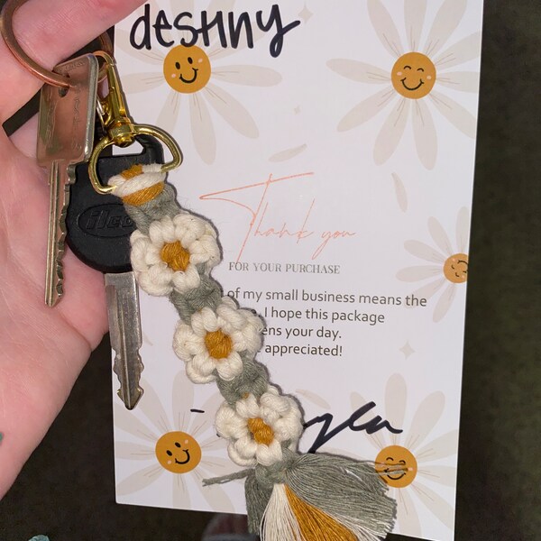 Macrame Daisy Keychain - Etsy
