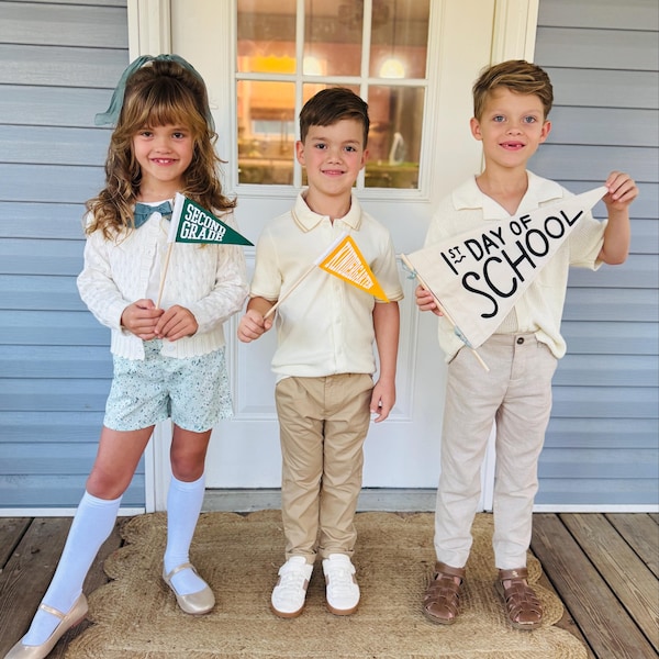 SCHOOL GRADE PENNANT | First Day of School Photo Prop | Mini or Medium ...