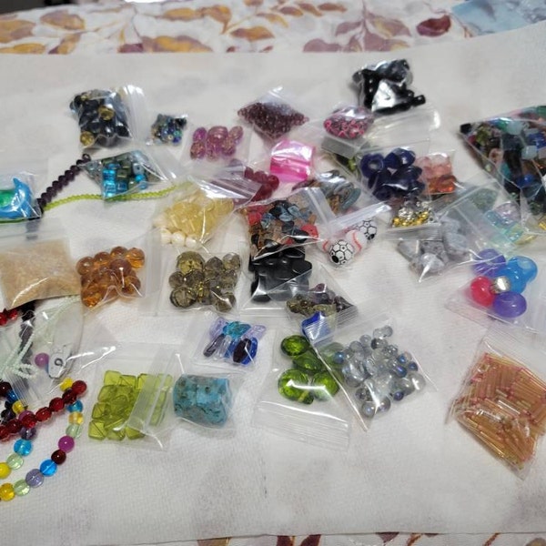15 or 40 Bags of *NEW* Beads Mixed Fun Lot Great Starter Kit Huge ...