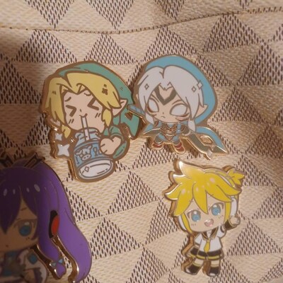 LOZ Enamel Pins Link With Heart Piece, Link Drinking Lon Lon Milk, Link ...