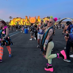 Hot Pink Fuzzy Marabou Pom Pom Hair Clips, Space Bunz - Etsy