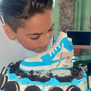 Edible Monkey Cake Topper. Fondant/gum Paste Monkey Figurine. - Etsy