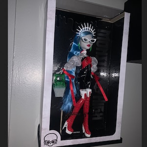 Monster High Haunt Couture Style Display Shelf Buy Multiples - Etsy