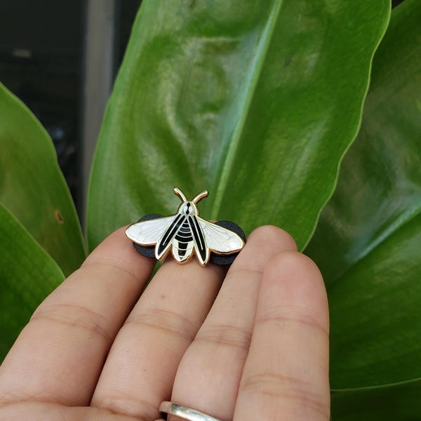 Cauldron Enamel Pin, Spooky Enamel Pin, Cute Halloween Pin, Magic Enamel Pin, Witchy Pin, Gift ...